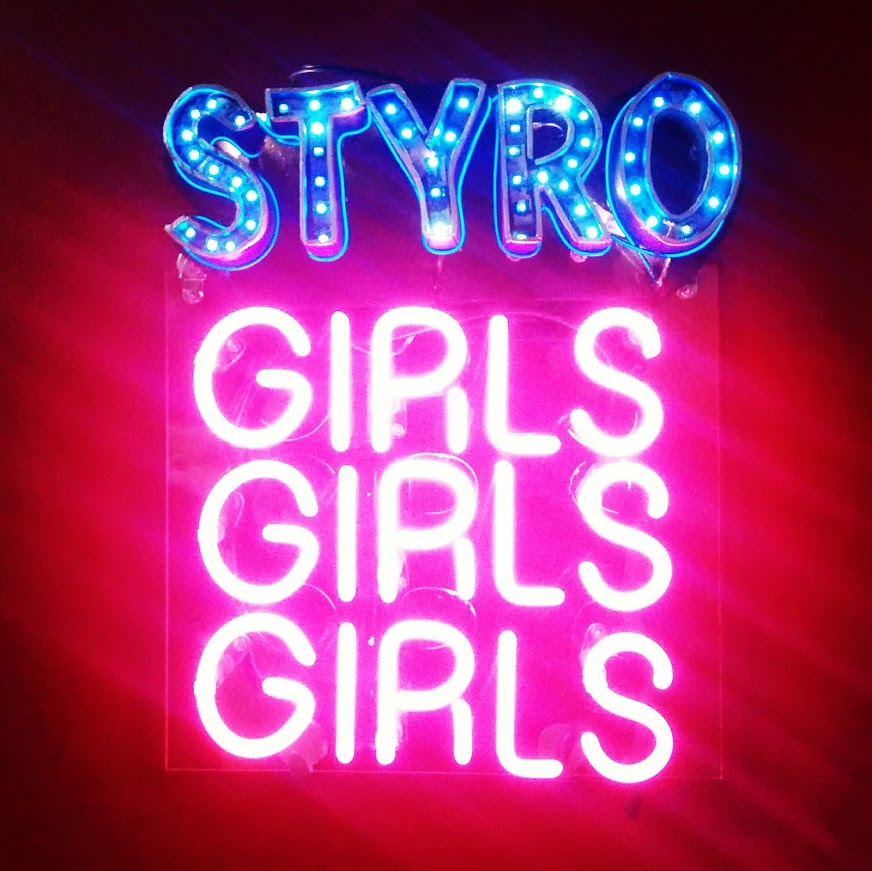 Styrogirls › 3D SIGNS